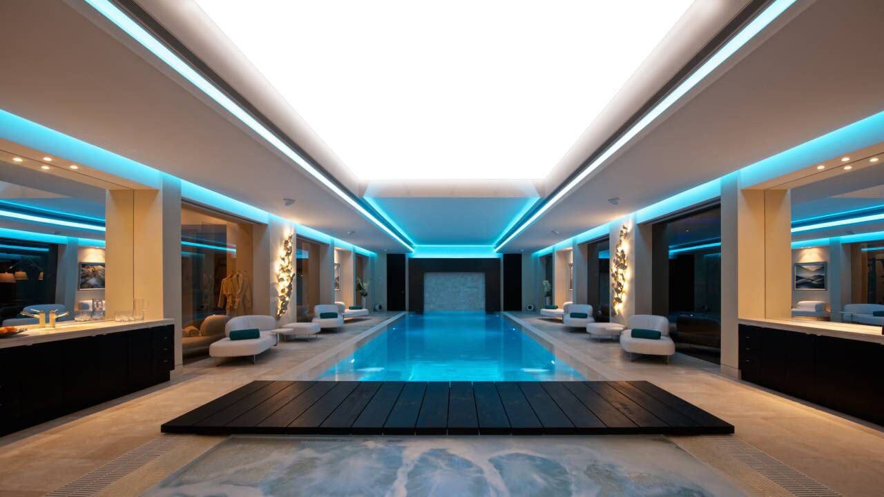 Backlit Ceilings & Walls - Illuminated Designs | LAQFOIL